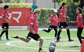 INAC神戸、J1神戸OBの朴康造新体制で連覇へ一丸 サッカー女子・WEリーグ22日開幕 | スポーツ | 神戸新聞NEXT