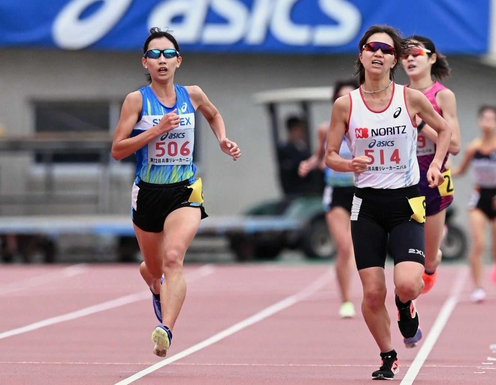 尾崎V 0.01秒差で競り勝つ シスメックス 最終コーナーで加速 アシックスチャレンジ女子5000m|スポーツ|神戸新聞NEXT