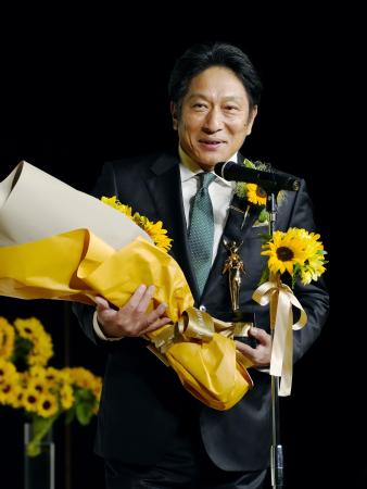 MAK』。身に、余る、光栄」とベストファーザー賞受賞のDAIGOさん|文化・エンタメ|神戸新聞NEXT